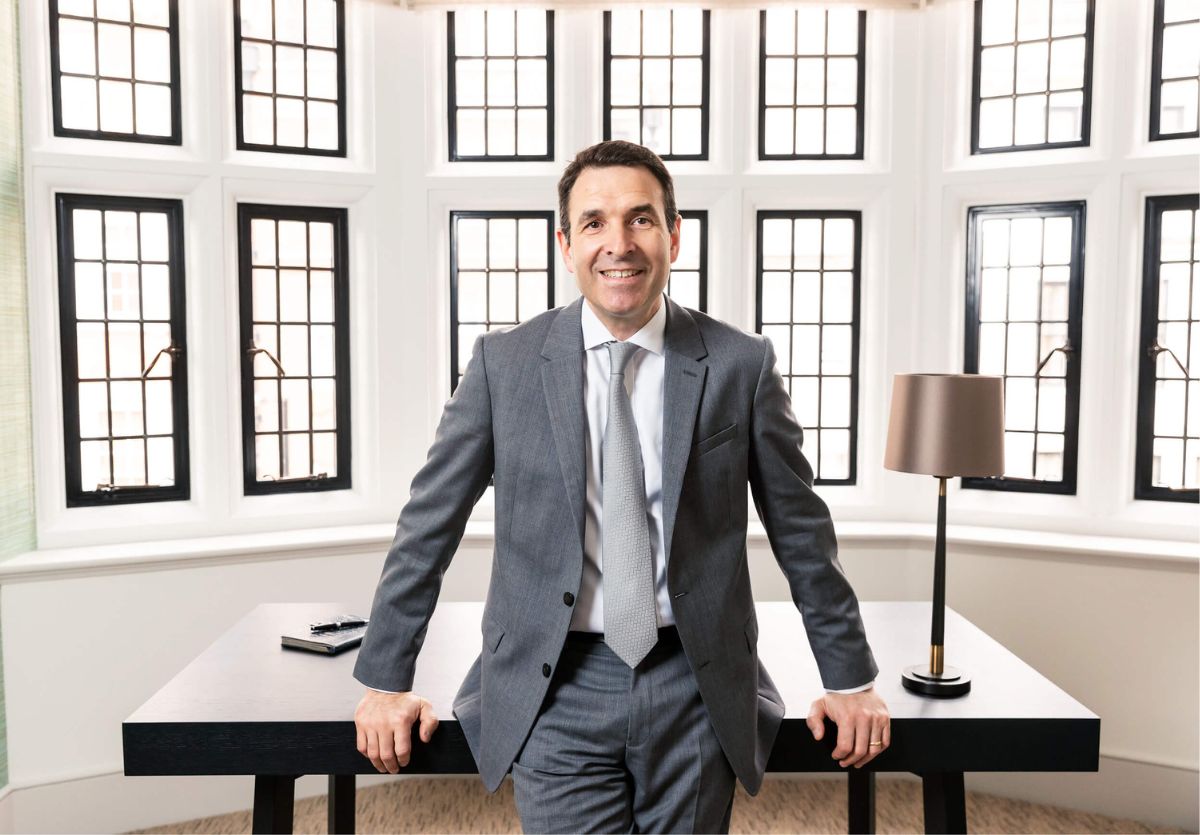 Mr Colin Davis Academic Awards & Publications | IVF London | The Evewell